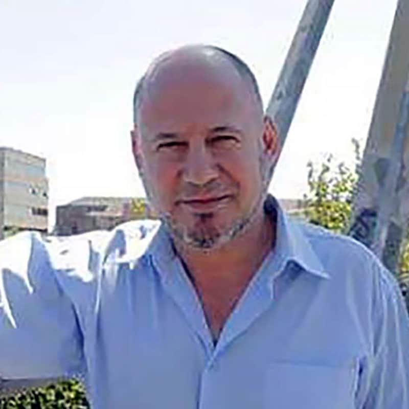 La Columna De - Camelot FM 88 1